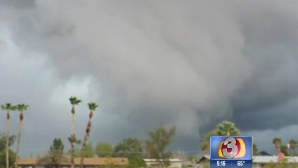 Rare tornado hits Mesa, Arizona -- Earth Changes -- Sott.net
